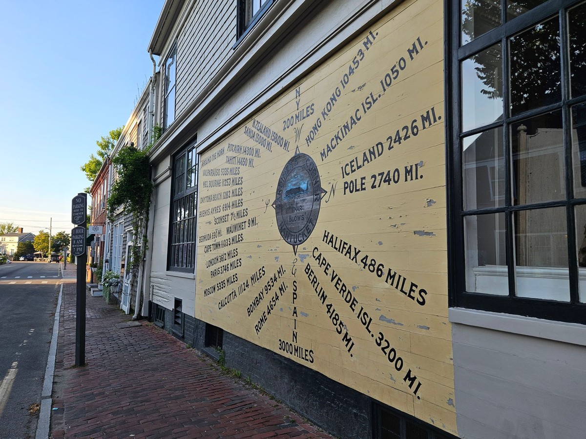 Explore Nantucket's History with Barrett's Tours and Trips